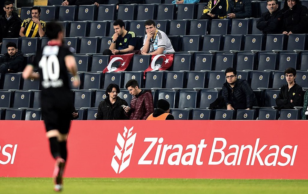 In defence of the ‘modern football fan’ – Paddy Power News