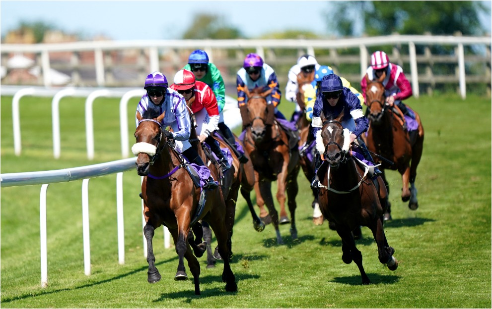 Horse Racing Tips: Our Beverley fancies today – Paddy Power News