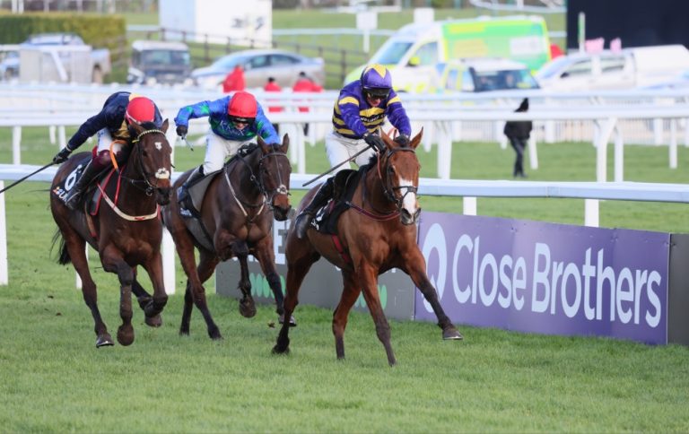 Ultima Handicap 2024 trends for Cheltenham 2.50 on Tuesday – Paddy ...