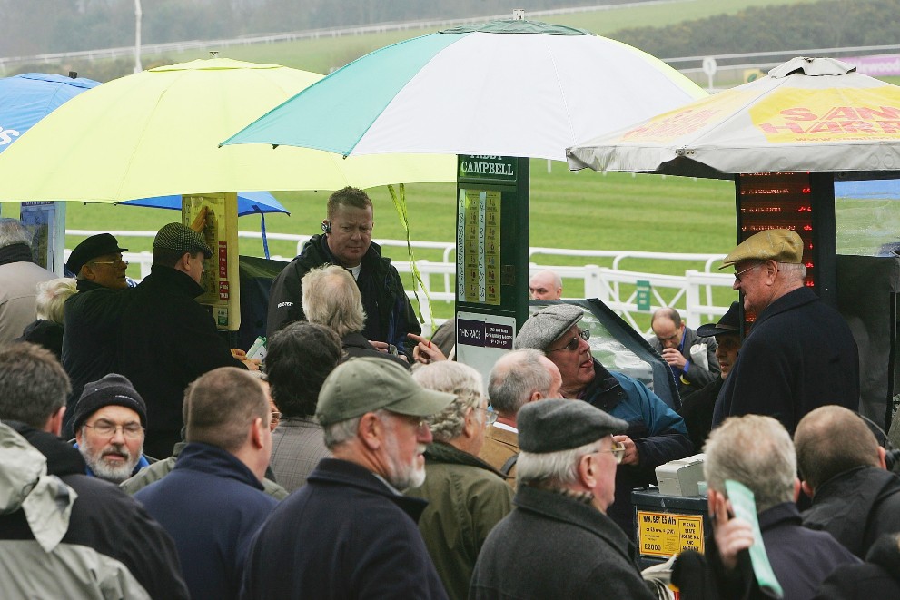 What is a betting ring in horse racing betting? | Paddy Power News ...