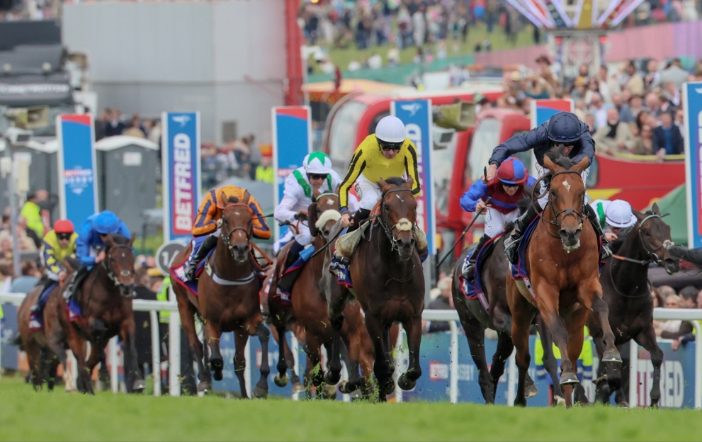 Epsom Derby trends for Saturday 3.30 based on previous winners – Paddy ...