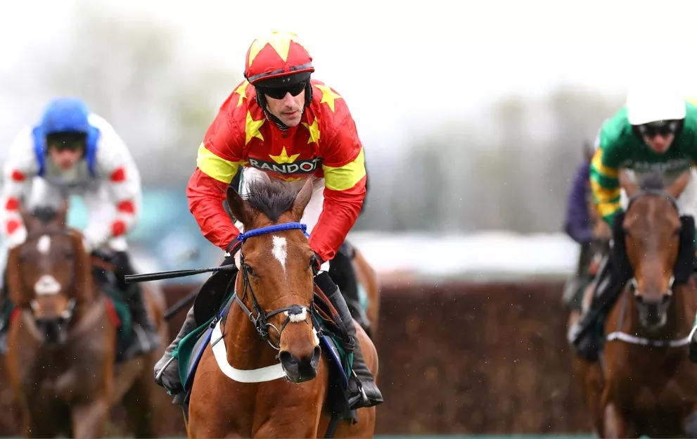 Old Roan tips and runners guide to Aintree 2.55 on Sunday – Paddy Power ...