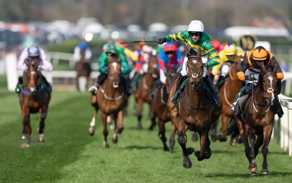 Topham Handicap Chase tips and runners guide to Aintree 4.05 – Paddy ...